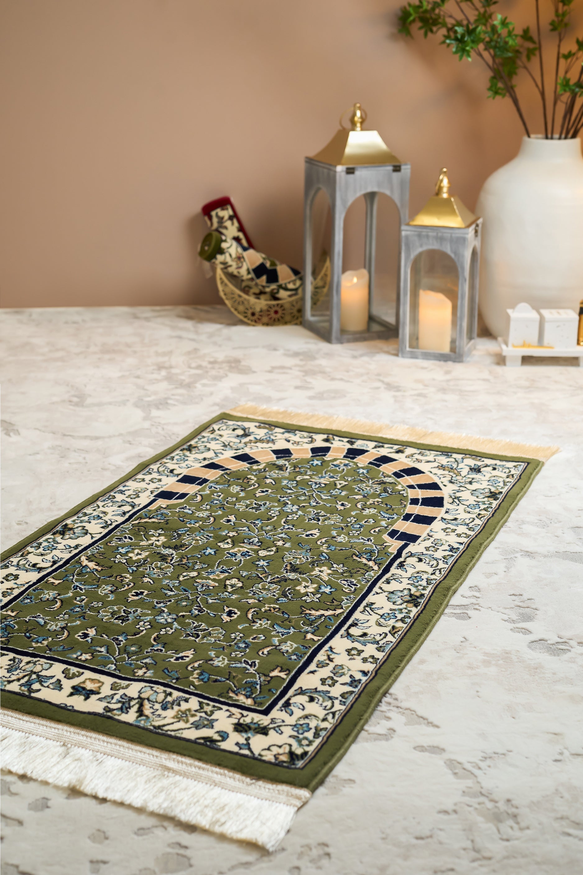 MEB 003 Mehrab Standard Prayer Mat 8mm - Green – Zahra Prayer mat